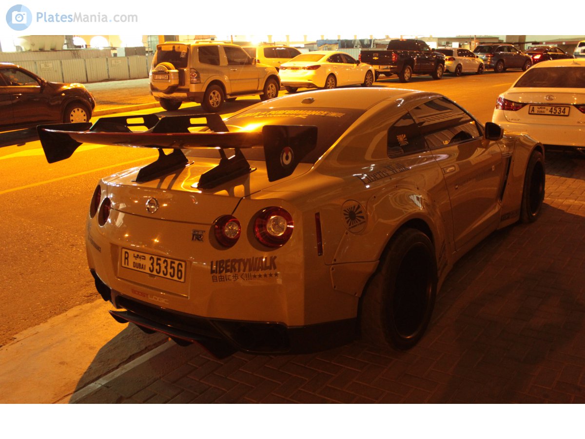 "R 35356" photos Nissan GT-R. UAE