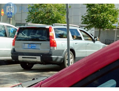 3 22696, Volvo XC70 (Dubai) License plate of the UAE