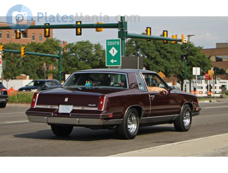 312951, Oldsmobile Cutlass (Michigan) License plate of the USA