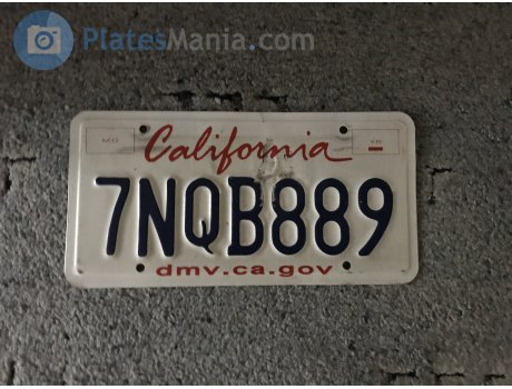 7NQB889, License plate without vehicle (California) License plate of ...