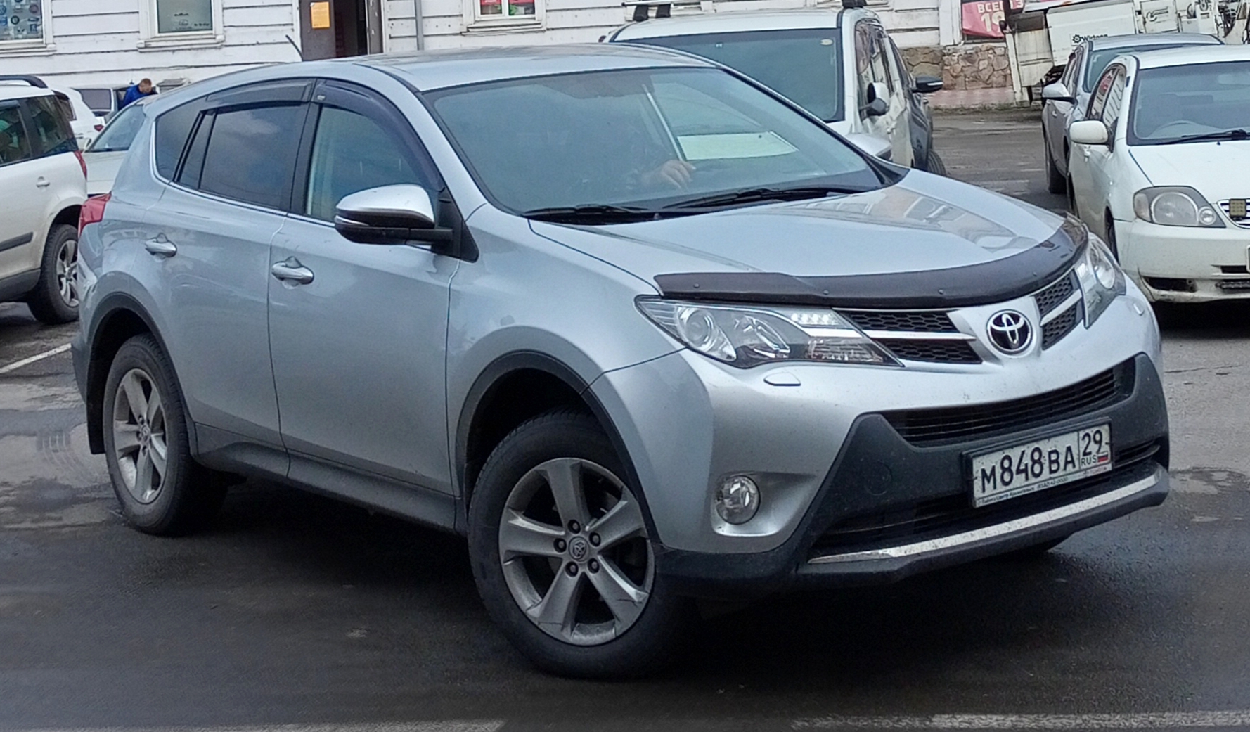 848-29-photos-toyota-rav4-russia