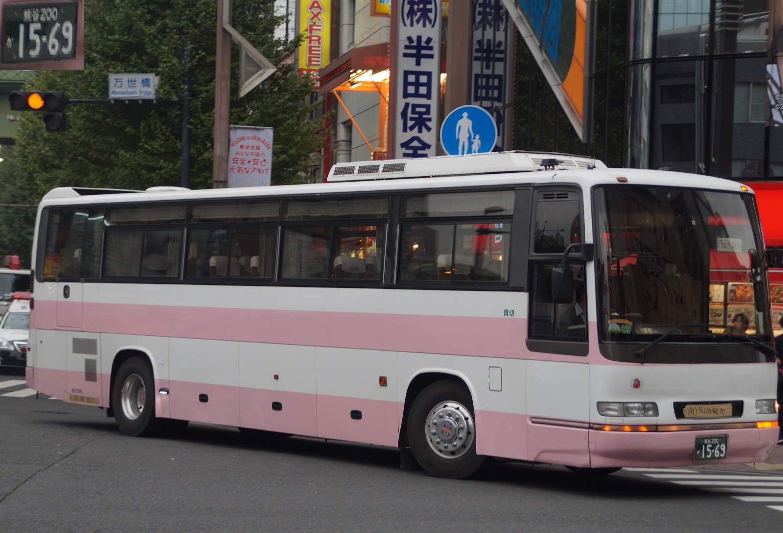 "熊谷 200 か 1569" photos Hino S'elega. Japan