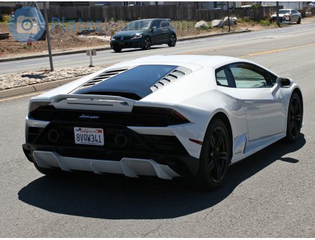 8VQW341, Lamborghini Huracán (California) License plate of the USA