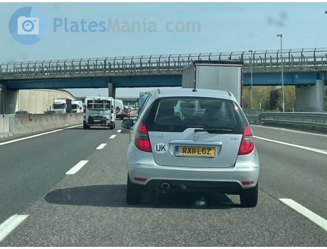 RX11 LGZ, Mercedes-Benz A-Klasse (Reading) License plate of the United ...