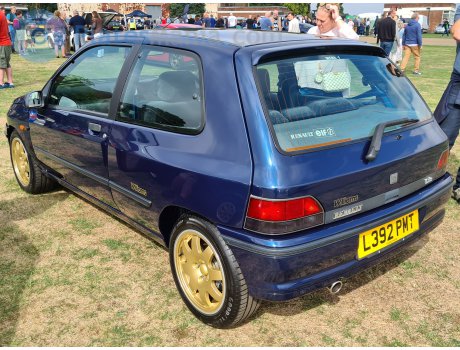 L392 PMT, Renault Clio (London North-East) License plate of the United ...