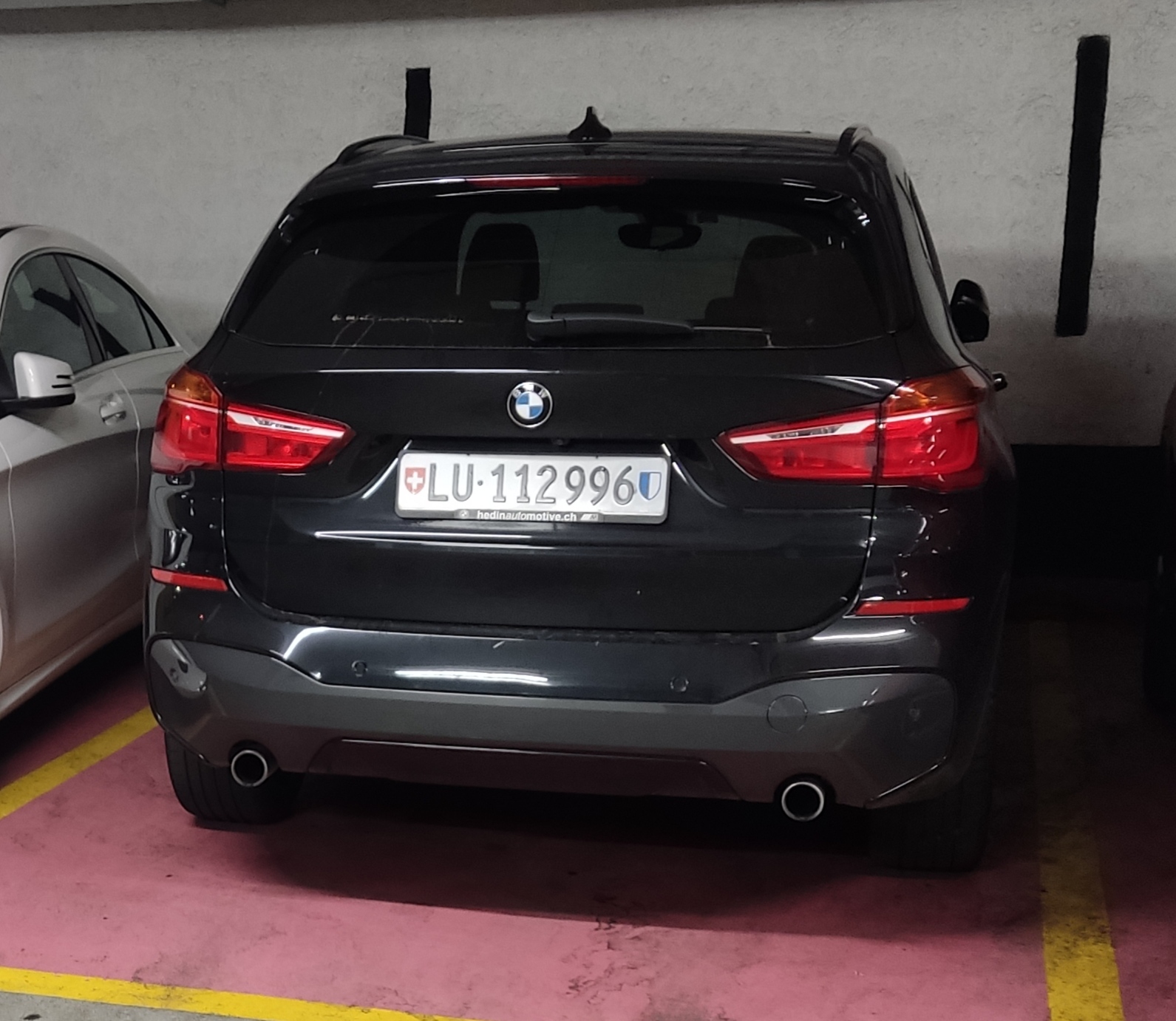 "LU 112996" photos BMW X1. Switzerland