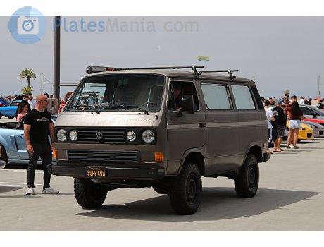 SURF 4WD, Volkswagen Vanagon (California) License plate of the USA