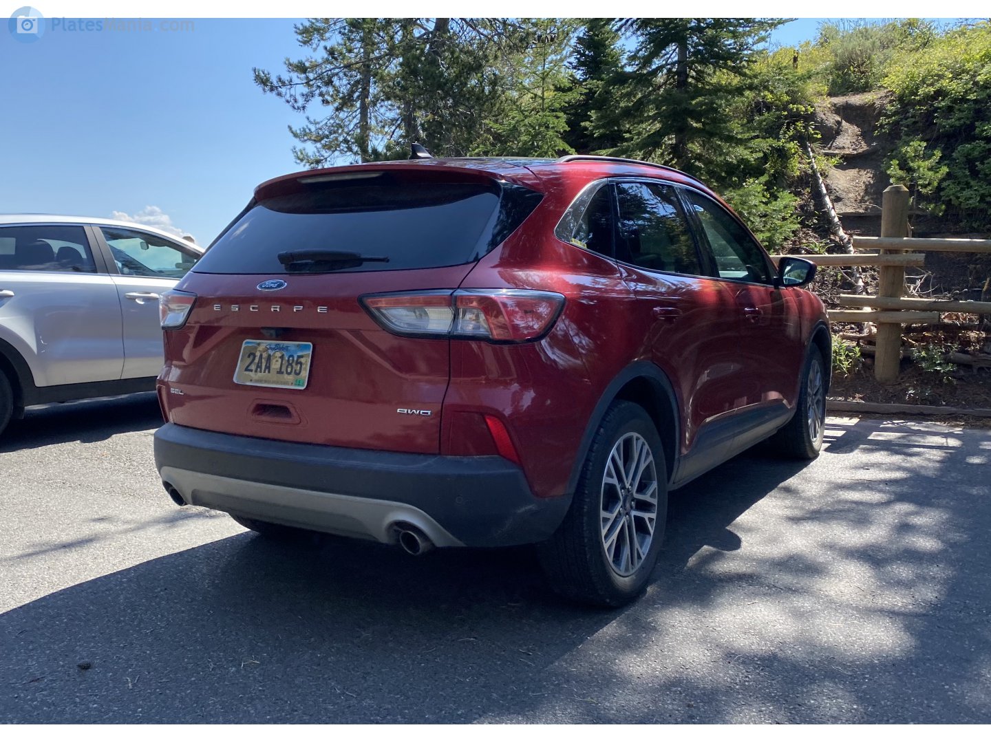 "2AA 185" photos Ford Escape. USA