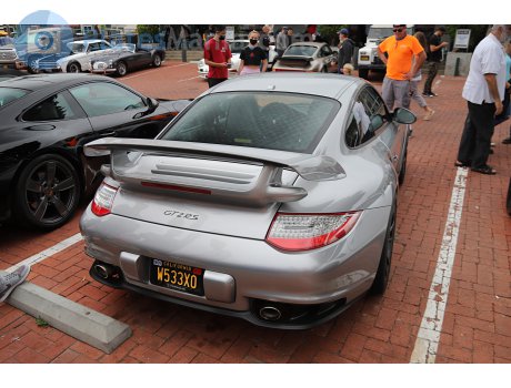 W533X0, Porsche 911 (California) License plate of the USA