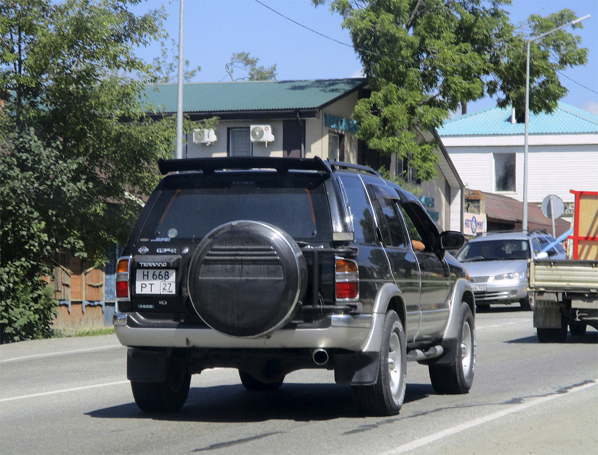 "н 668 рт 27" photos Nissan Terrano. Russia
