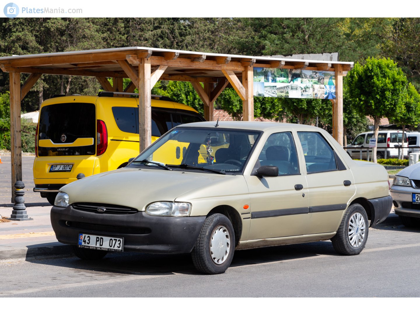 "43 PD 073" photos Ford Escort. Turkey