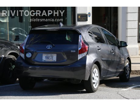 YWASTE, Toyota Prius (New York) License plate of the USA