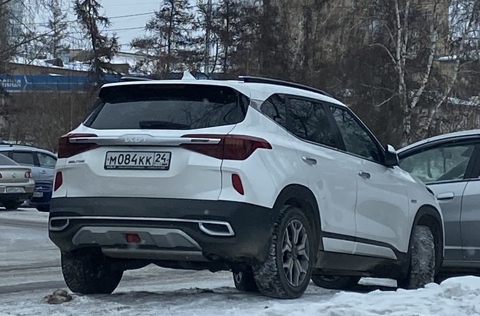 "м 084 кк 24" photos Kia Seltos. Russia