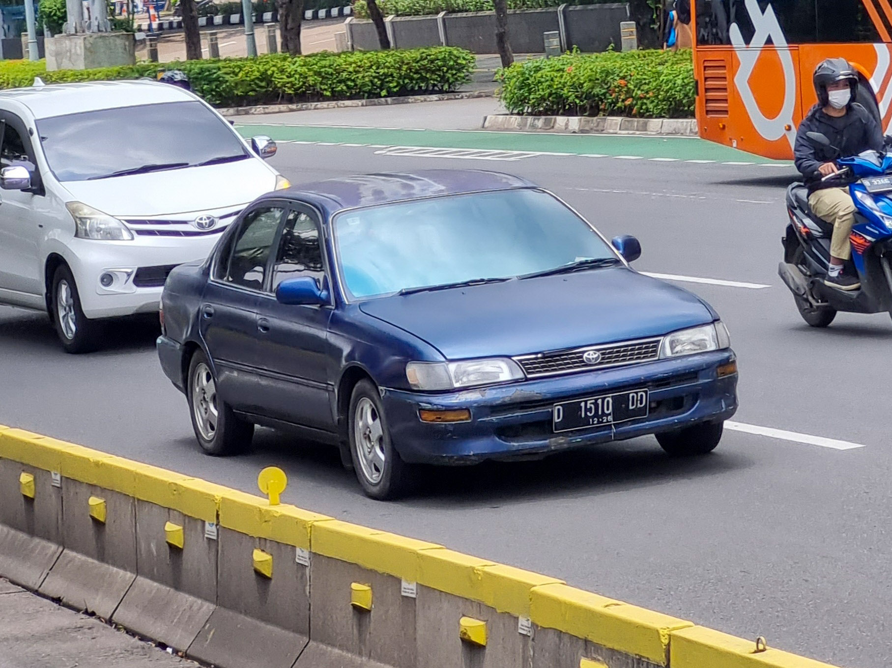 "D 1510 DD" photos Toyota Corolla. Indonesia