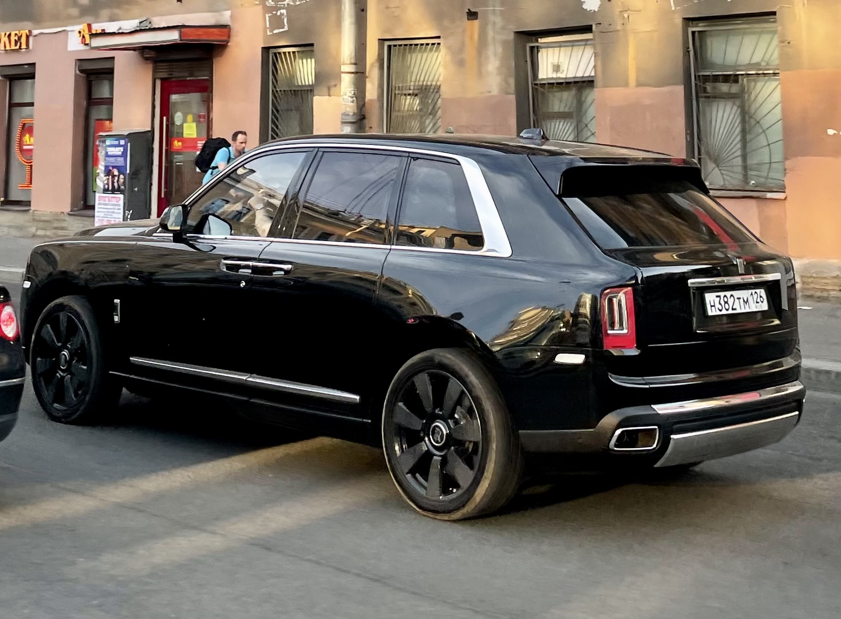 "н 382 тм 126" photos Rolls-Royce Cullinan. Russia