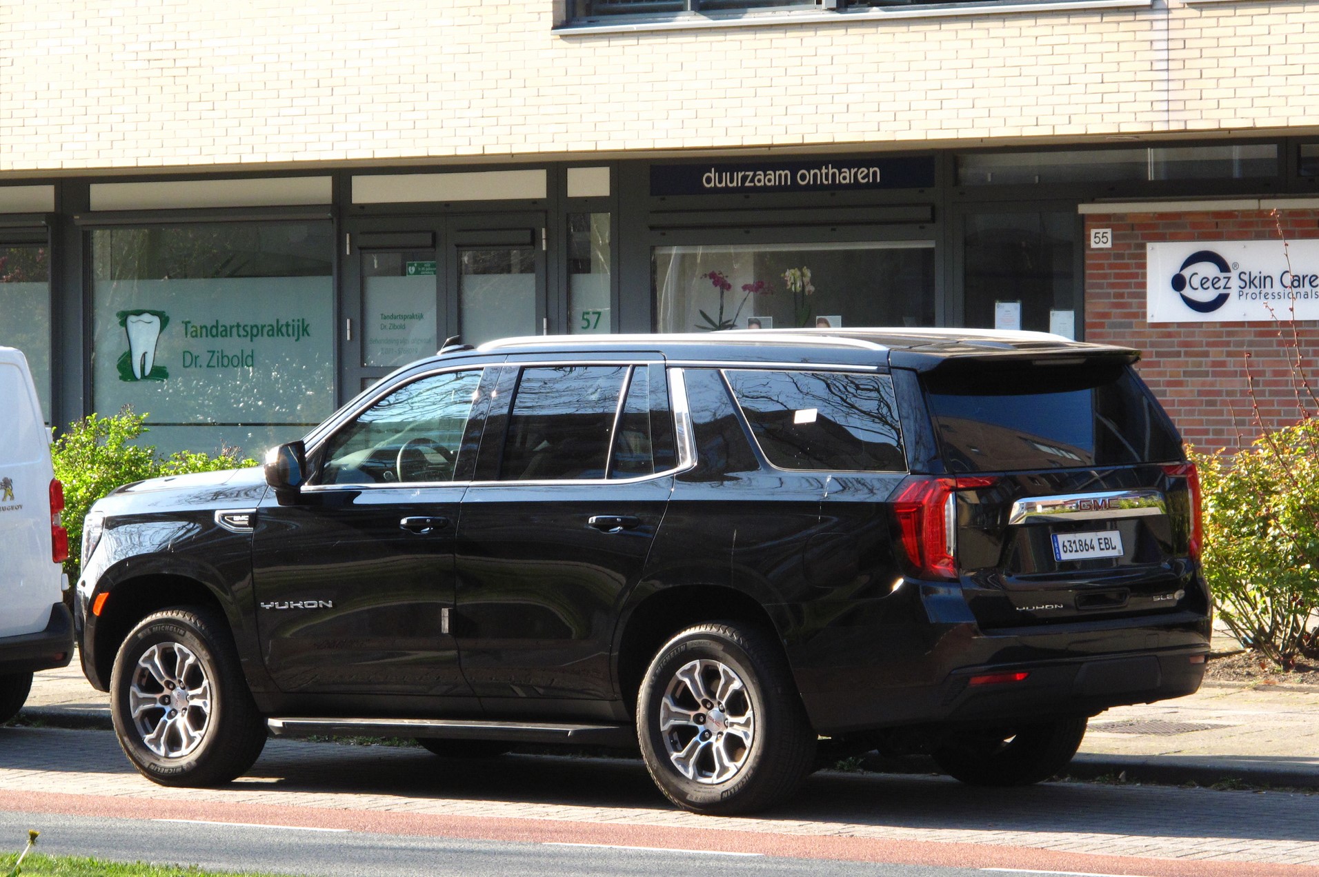"٦٣١٨٦٤" photos GMC Yukon. Iraq