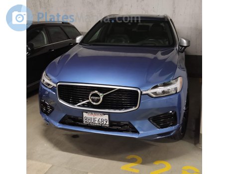 8HUF689, Volvo XC60 (California) License plate of the USA