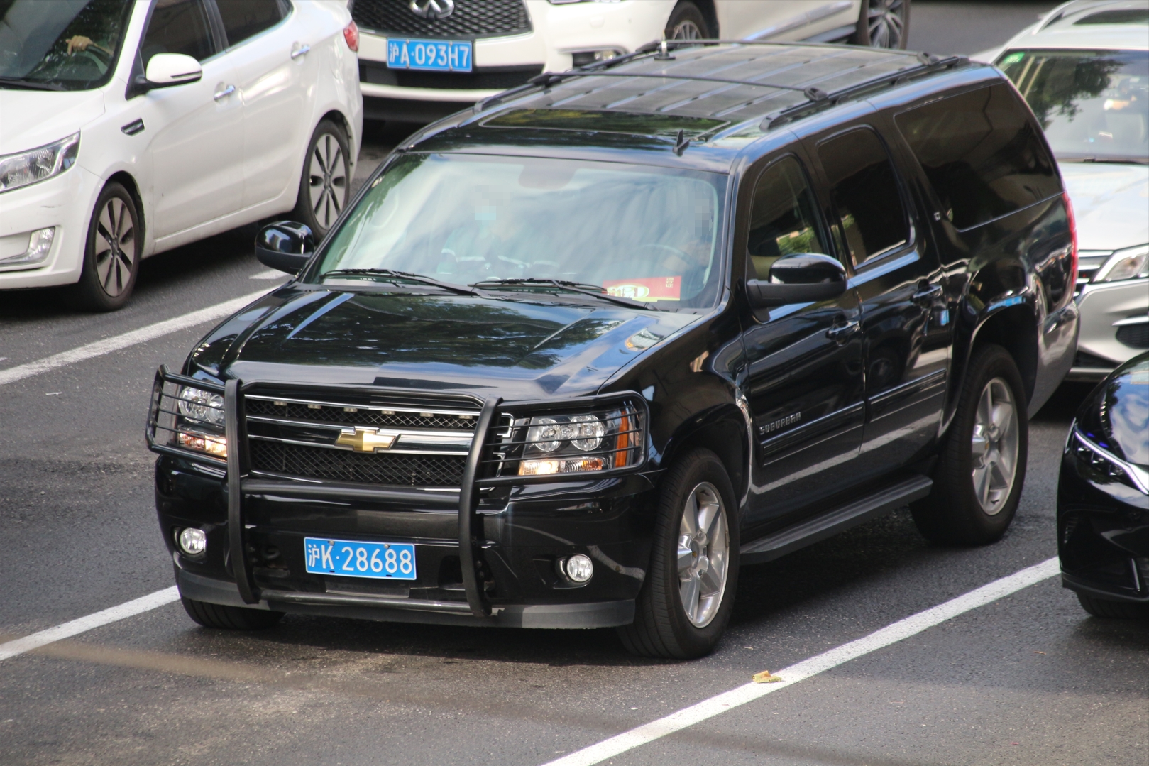 "沪K·28688" photos Chevrolet Suburban. China