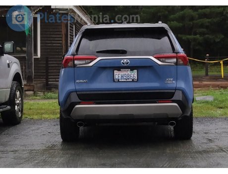 CFH9866, Toyota RAV4 (Washington) License plate of the USA