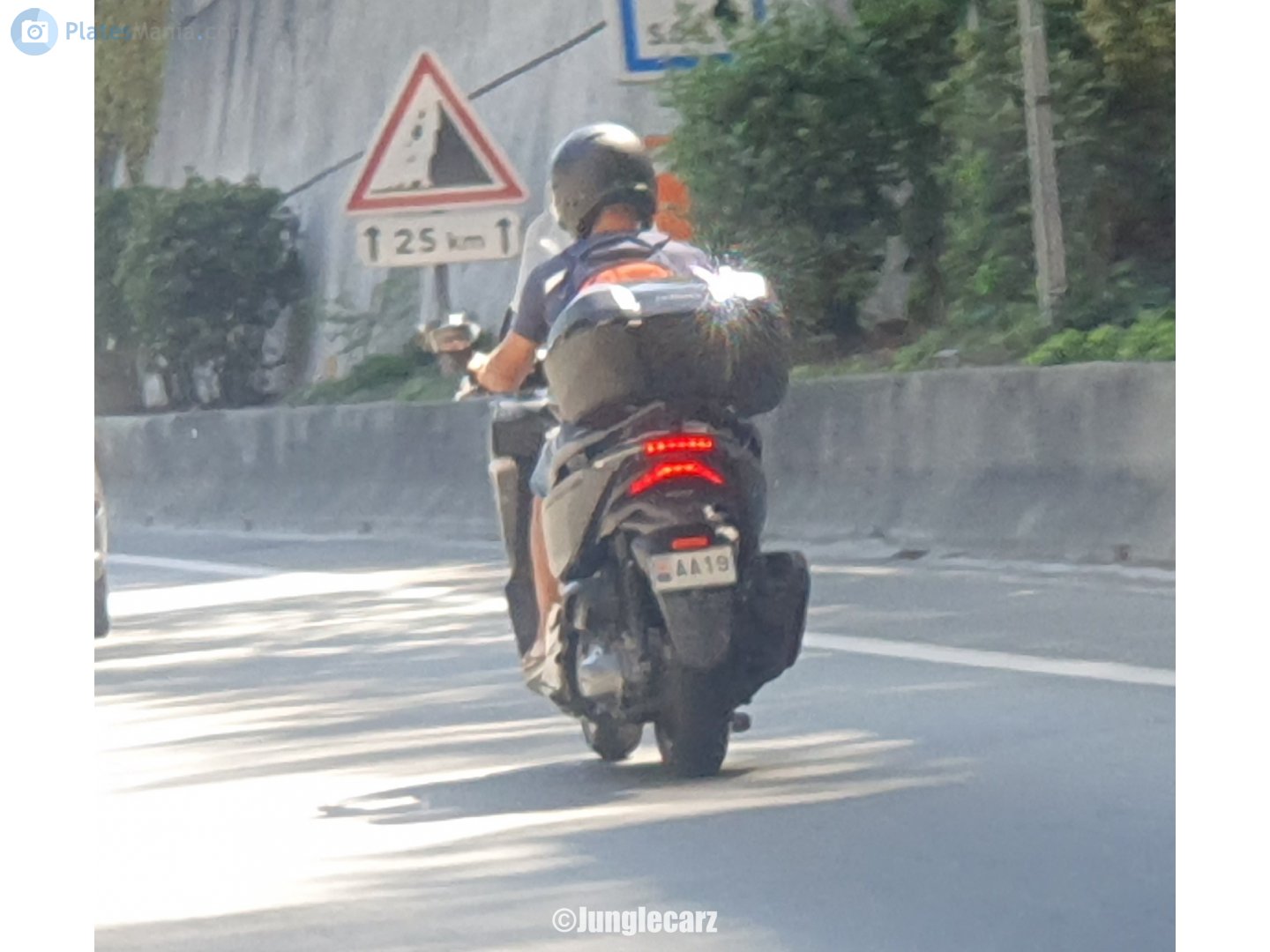 "AA19" photos Honda Forza. Monaco