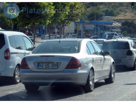 42 HS 200, Mercedes-Benz E-Klasse (Konya) License plate of Turkey