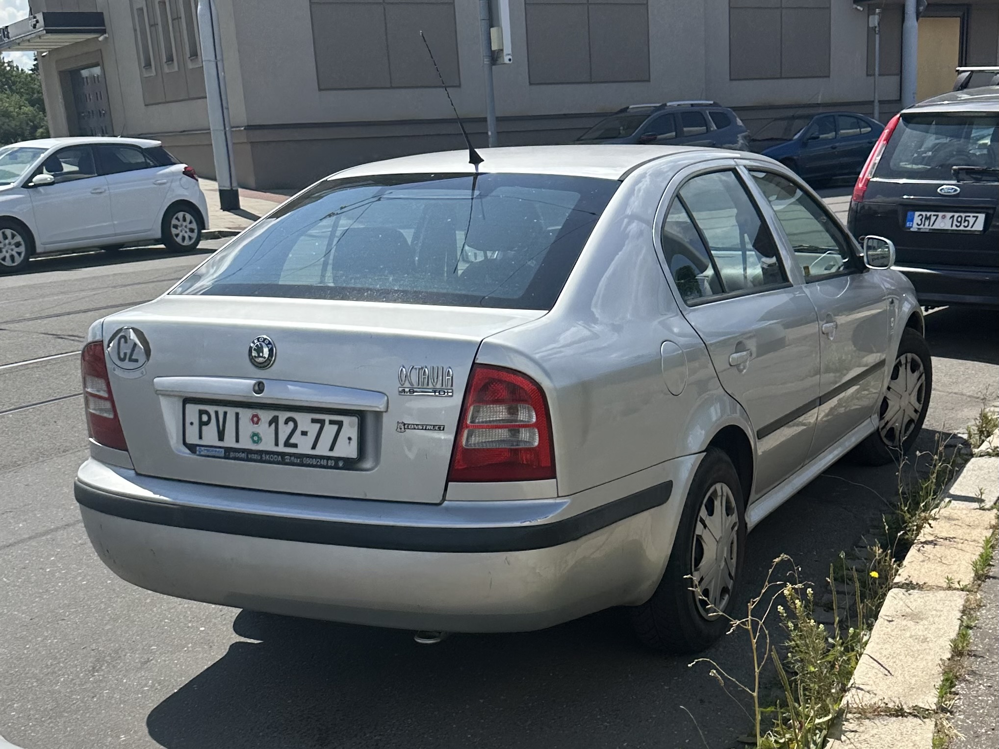 "PVI 12-77" photos Skoda Octavia. Czech Republic