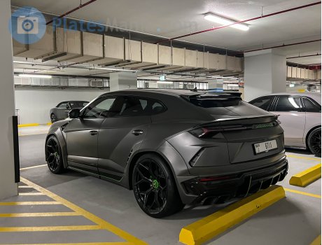 J 6711, Lamborghini Urus (Dubai) License plate of the UAE