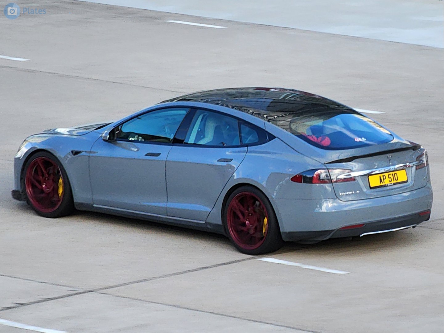 "AP 510" photos Tesla Model S. Hong Kong