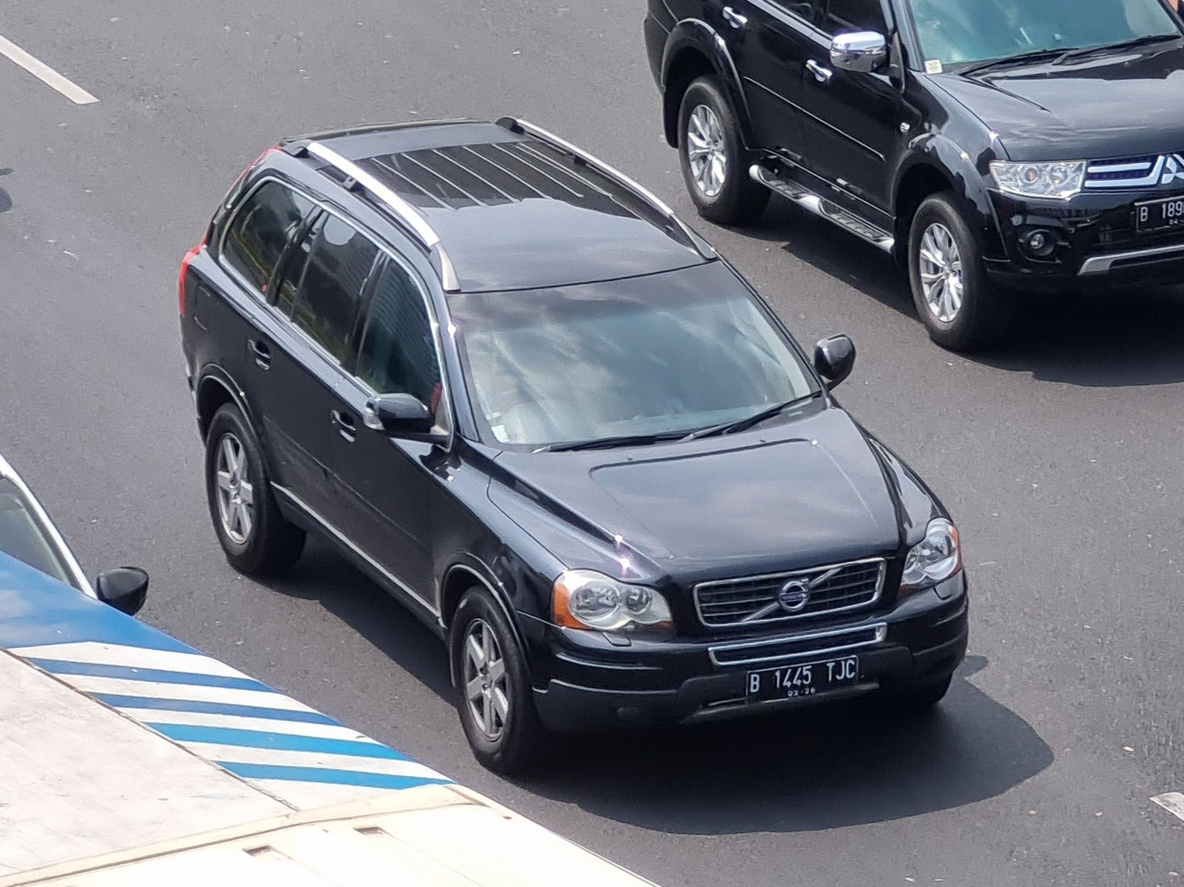 "B 1445 TJC" photos Volvo XC90. Indonesia