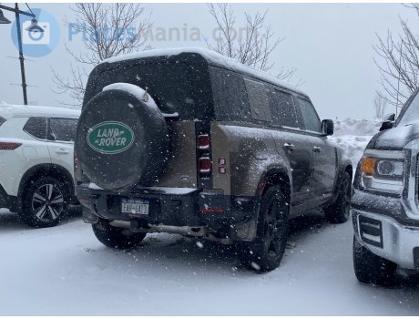 EAH-6413, Land Rover Defender (New York) License plate of the USA