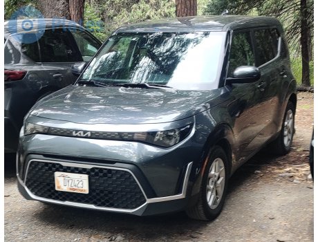 DYZ423, KIA Soul (Montana) License plate of the USA