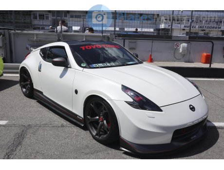 WI BZ 34, Nissan 370Z (Wiesbaden City) German license plate