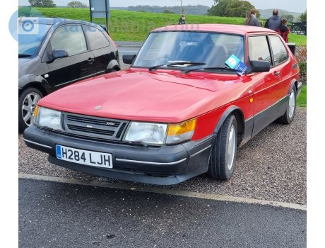 H284 LJH, SAAB 900 (Reading) License plate of the United Kingdom