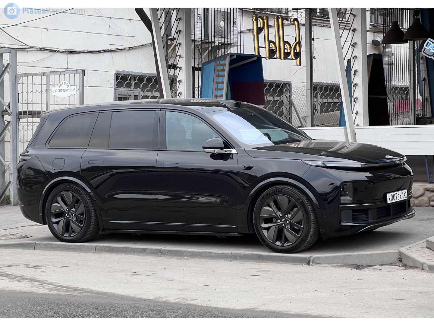 "х 007 ех 161" photos Li Xiang L9. Russia