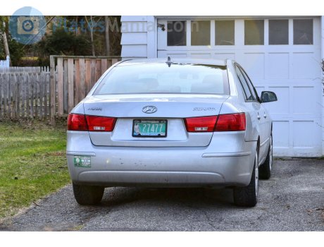 27477, Hyundai Sonata (Vermont) License plate of the USA