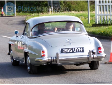 255 UYH, Mercedes-Benz SL-Klasse (Greater London) License plate of the ...