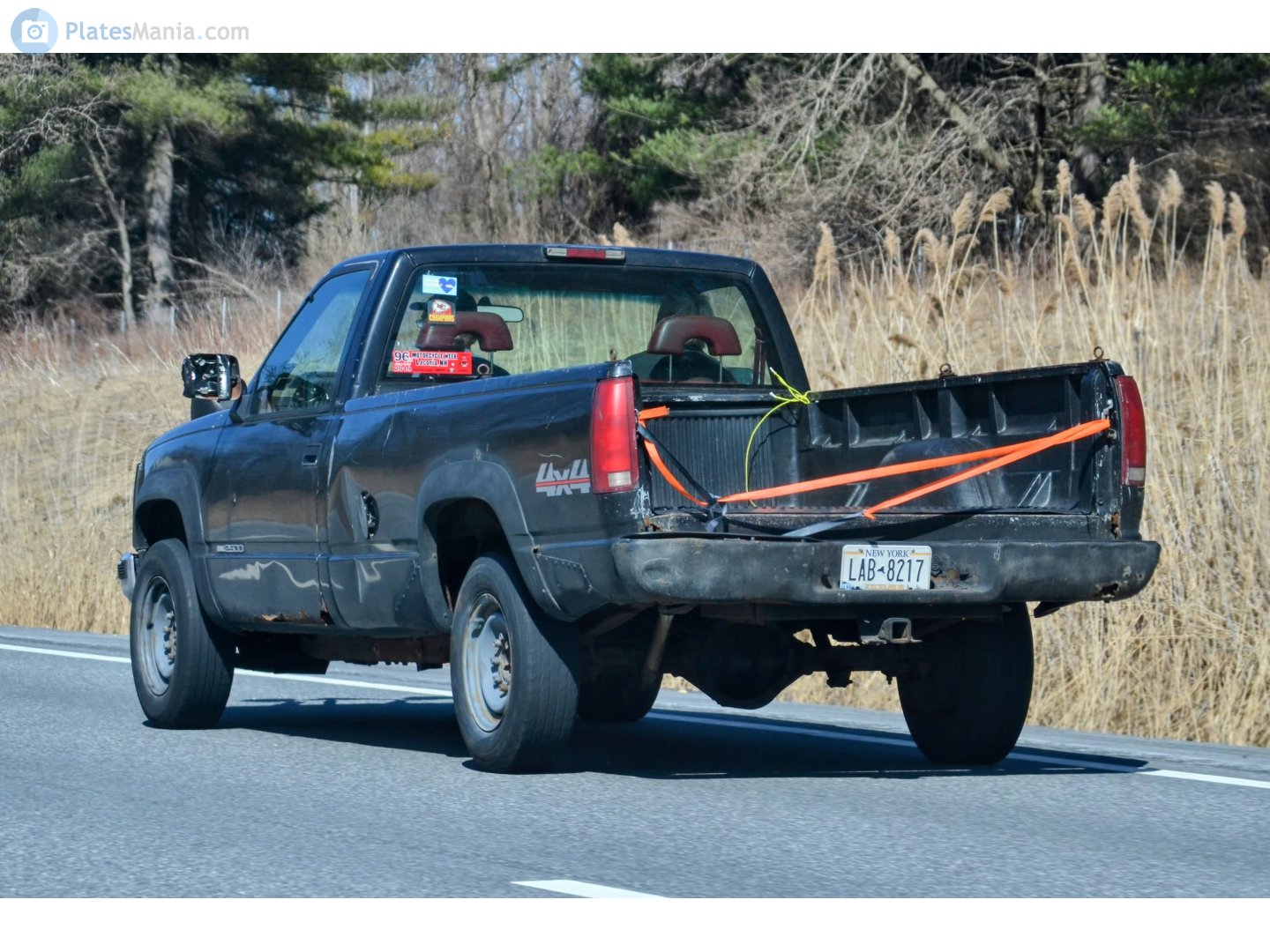 "LAB-8217" photos GMC Sierra. USA