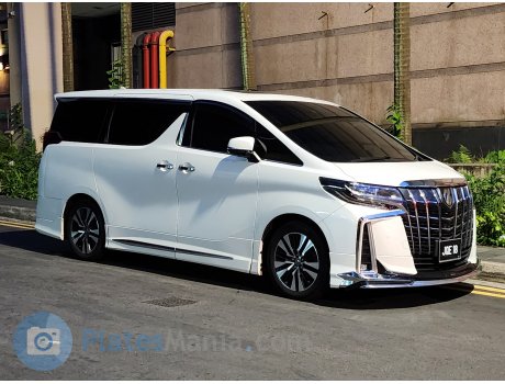 JQE 18, Toyota Alphard (Johor State) License plate of Malaysia