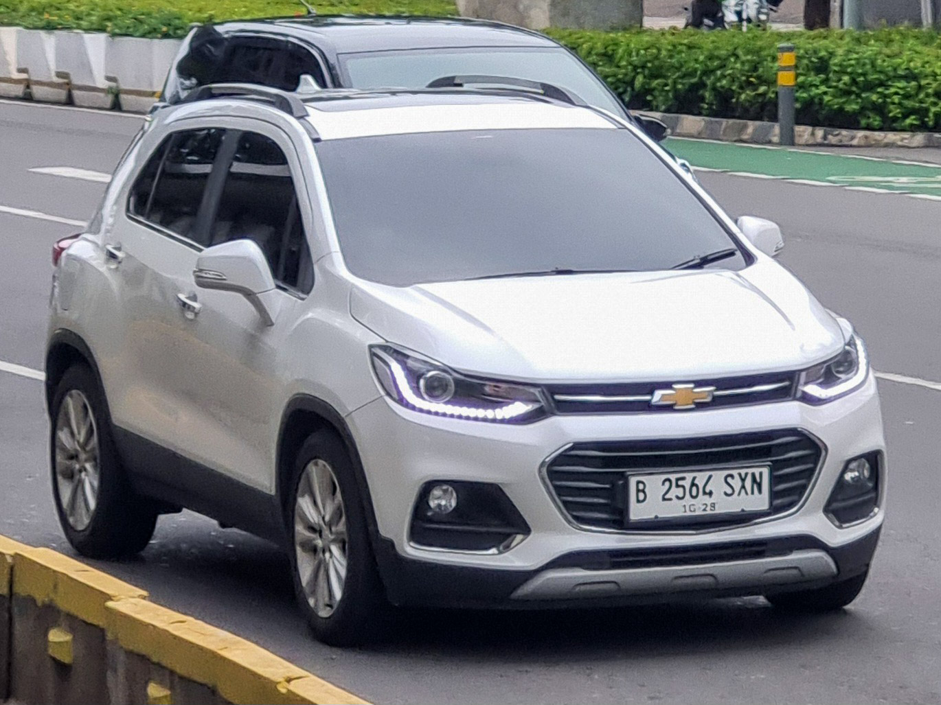 "B 2564 SXN" photos Chevrolet Trax. Indonesia