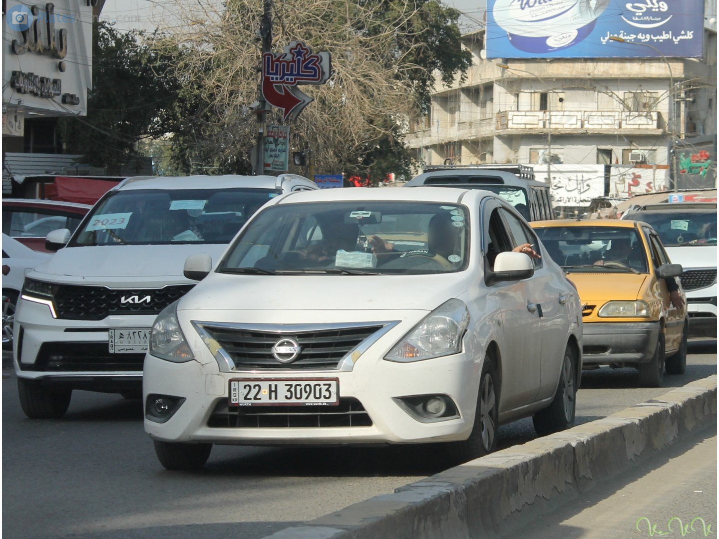 "22 H 30903" photos Nissan Sunny. Iraq