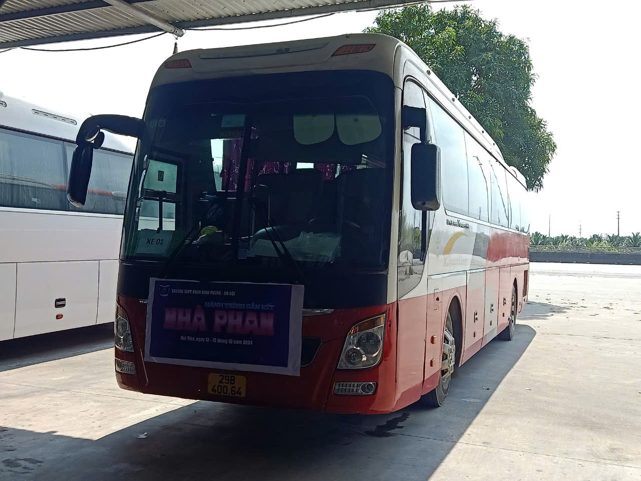 "29B-400.64" photos Hyundai Universe Xpress. Vietnam