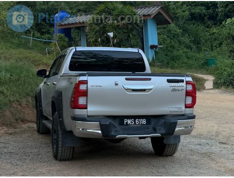 "PMS 6118" photos Toyota Hilux. Malaysia