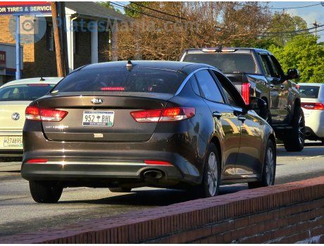 952 BHL, Kia Optima (South Carolina) License plate of the USA