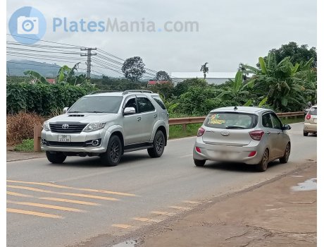 30H-233.38, Toyota Fortuner (Hanoi Municipality) License plate of Vietnam