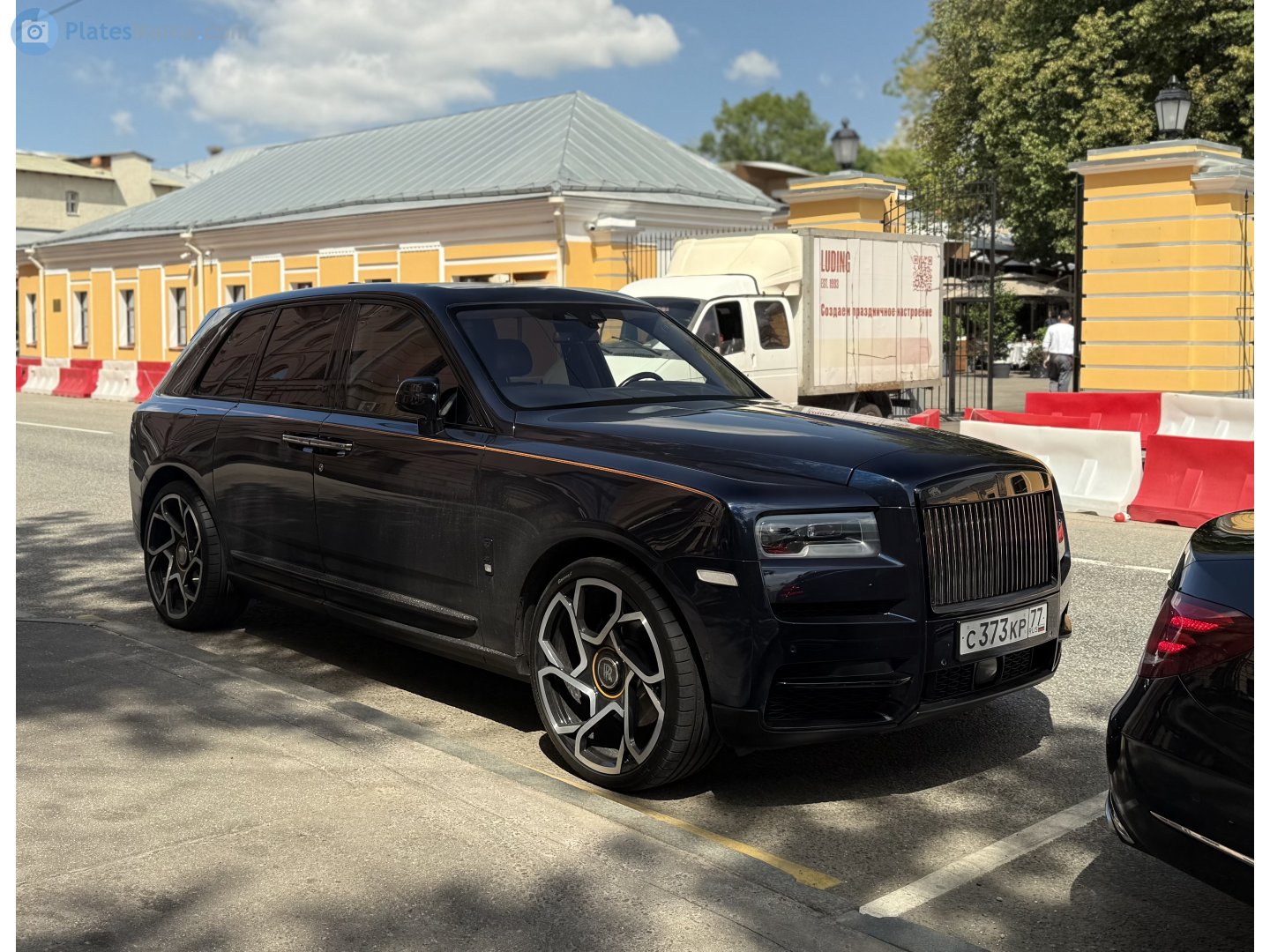 "с 373 кр 77" photos Rolls-Royce Cullinan. Russia