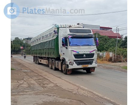 26C-037.36, CNHTC (Sinotruk) Howo A7 (Sơn La Province) License plate of ...