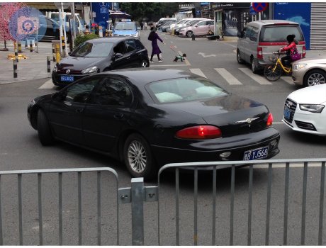 粤B·YJ568, Chrysler Concorde (Shenzhen City) License plate of China