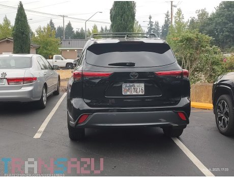 10215, Toyota Highlander (Washington) License plate of the USA