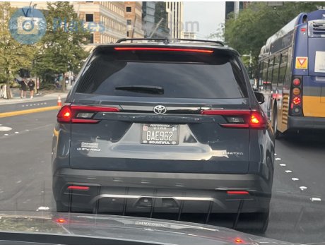 8AE962, Toyota Grand Highlander (Utah) License plate of the USA