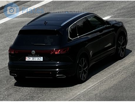 ZH 381162, Volkswagen Touareg (Zurich) License plate of Switzerland